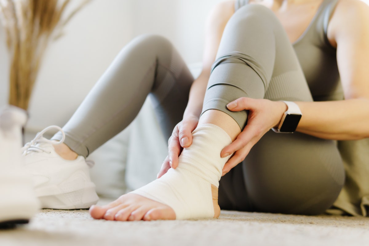 How to Bandage a Sprained Ankle